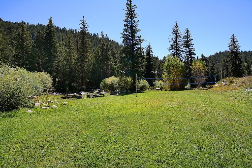 Harmel's Ranch Resort, Almont: Room Prices & Reviews | Travelocity