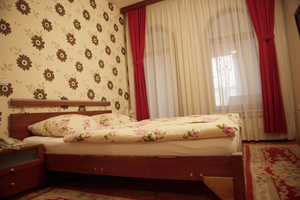 Kulin Dvor: Rooms, Reviews & Deals (Sarajevo, BIH) | Wotif