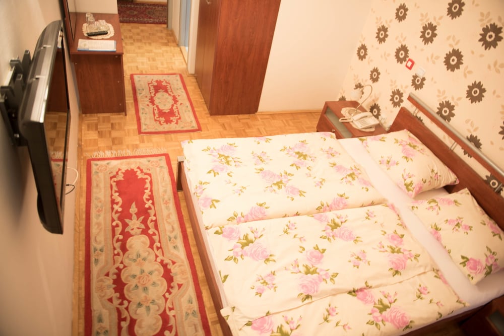 Kulin Dvor: Rooms, Reviews & Deals (Sarajevo, BIH) | Wotif