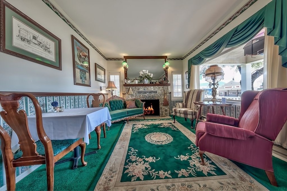 Silver Maple Inn and The Cain House in Bridgeport | Best Rates & Deals ...