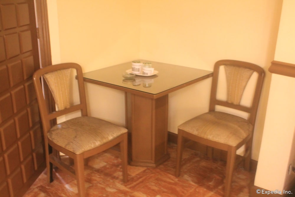 Halina Drive Inn Hotel - Pasay in Manila | Best Rates & Deals on Orbitz