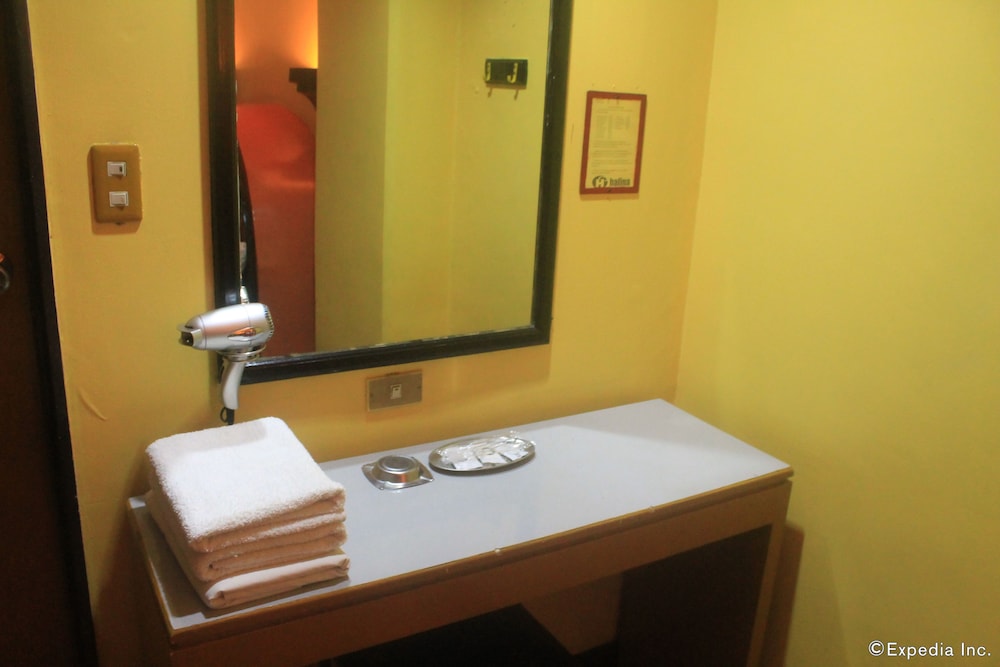Halina Drive Inn Hotels - Sta Mesa in Manila | Best Rates & Deals on Orbitz