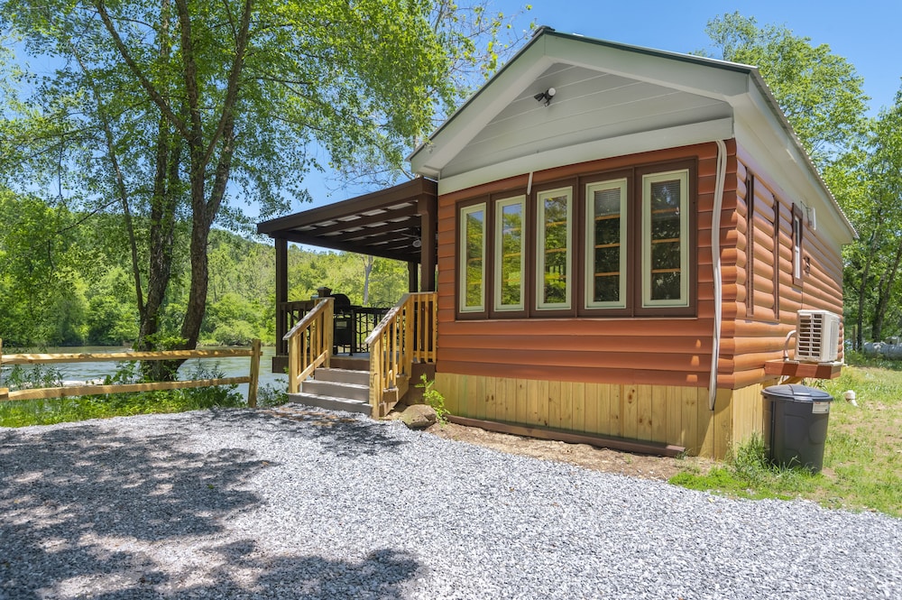 Asheville River Cabins - All With River Views in Asheville | Best Rates ...