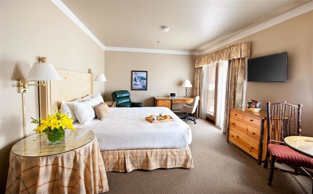 Harris Ranch Inn, Coalinga: $209 Room Prices & Reviews | Travelocity