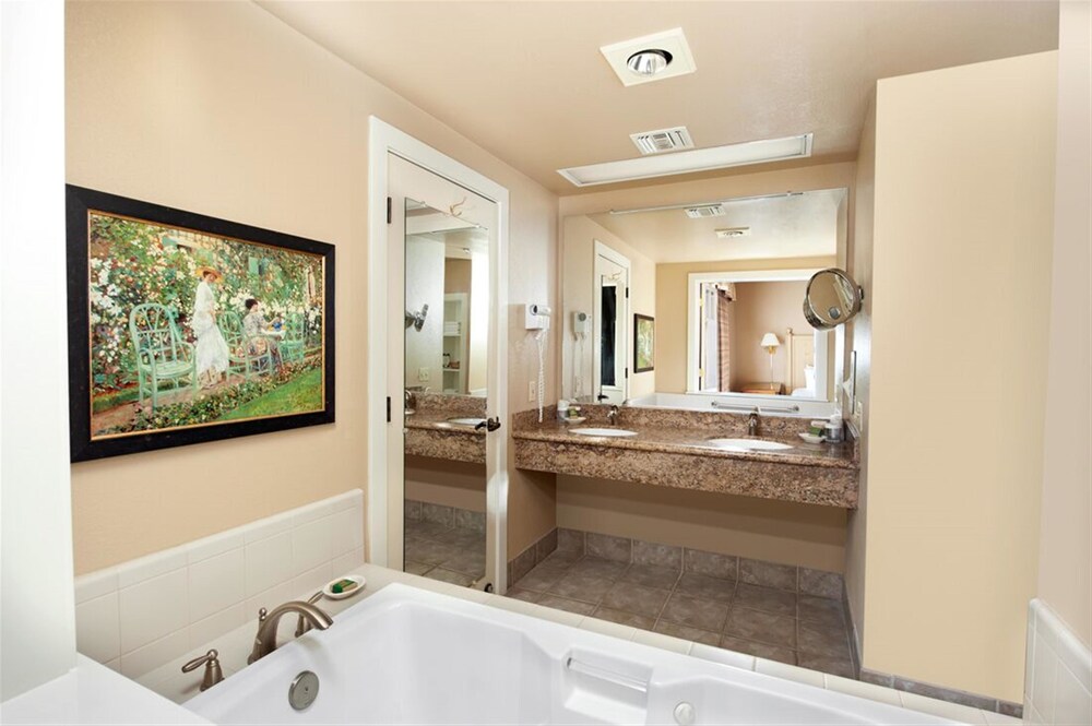 Harris Ranch Inn, Coalinga: Room Prices & Reviews | Travelocity