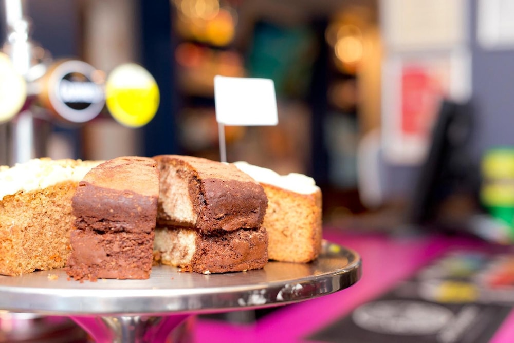 YHA Liverpool Albert Dock - Hostel in Liverpool | Best Rates & Deals on ...