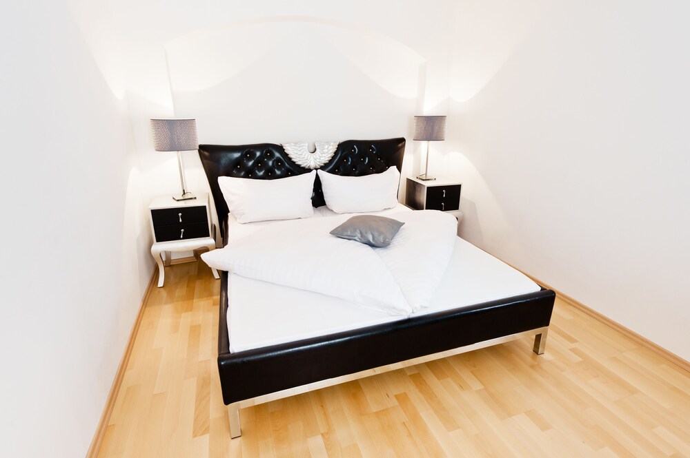 VOX Design Hotel, Vienna: $80 Room Prices & Reviews | Travelocity