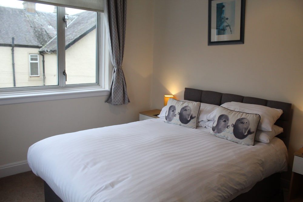 The Woodhouse Hotel Deals & Reviews (Largs, GBR) | Wotif