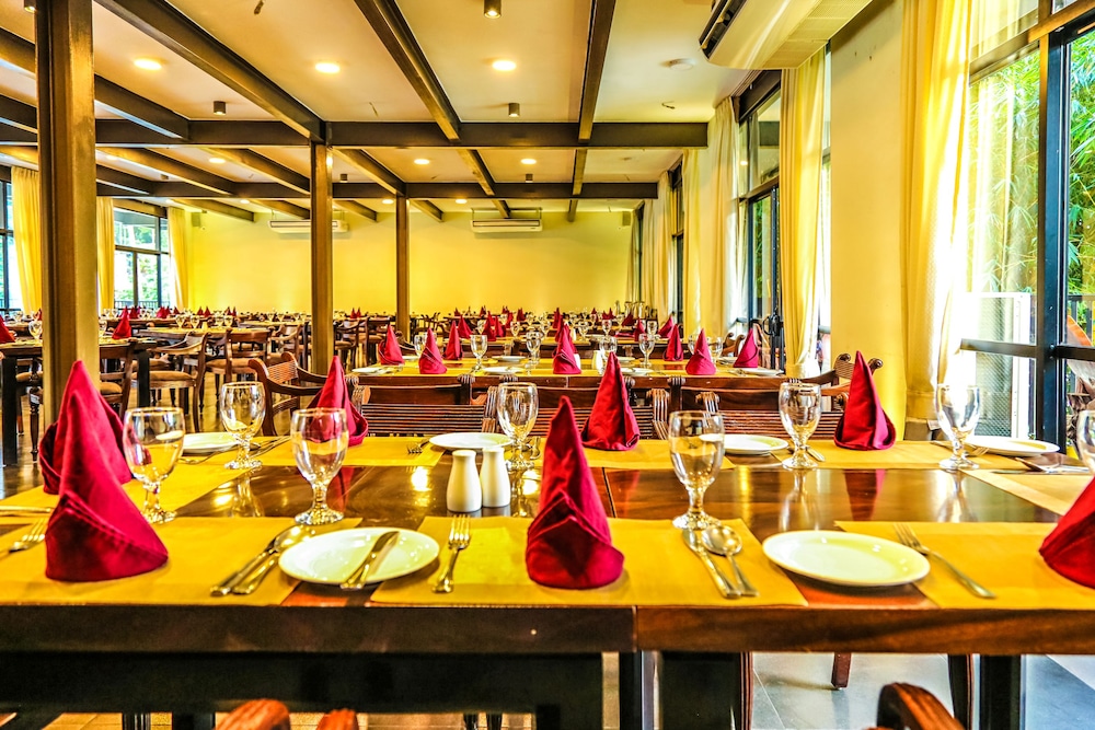 Oak Ray Regency Hotel in Kandy | Best Rates & Deals on Orbitz