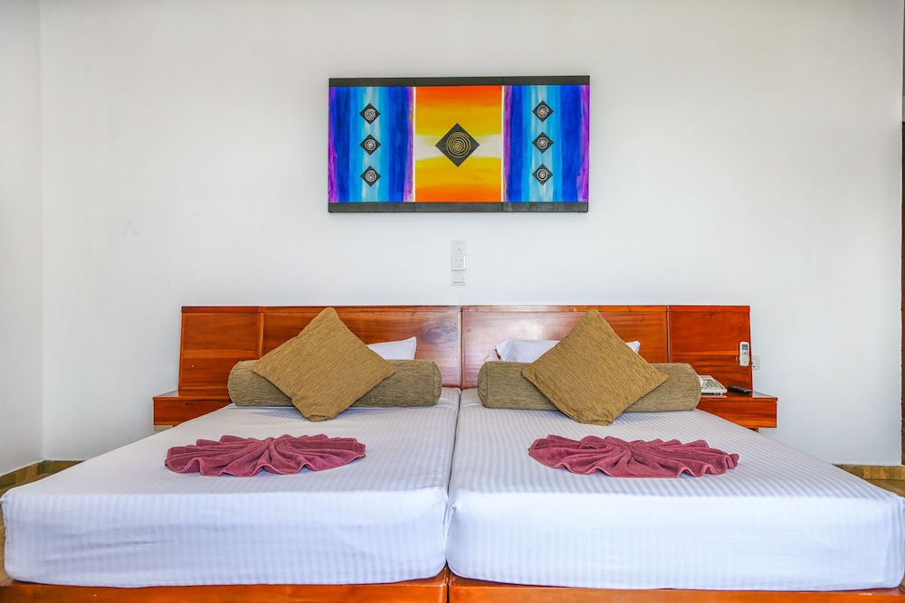 Oak Ray Regency Hotel in Kandy | Best Rates & Deals on Orbitz