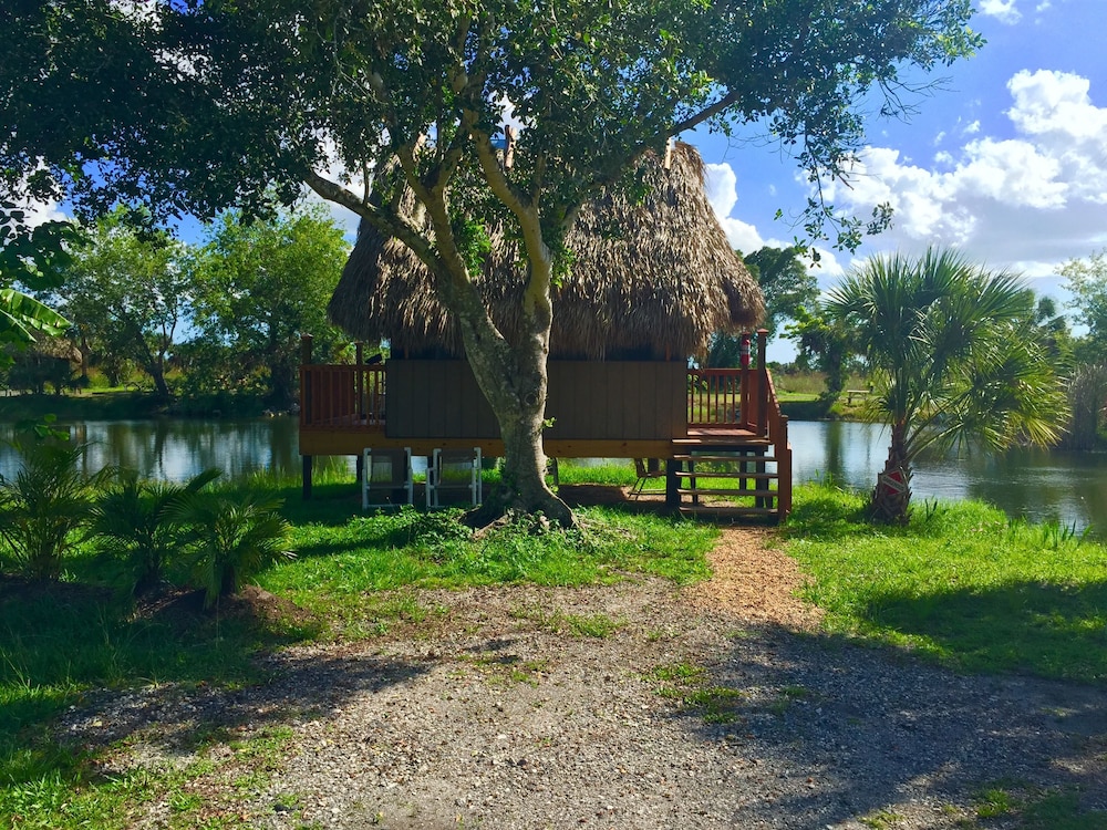 Everglades Chickee Cottages - Ochopee, Ochopee: Room Prices & Reviews ...