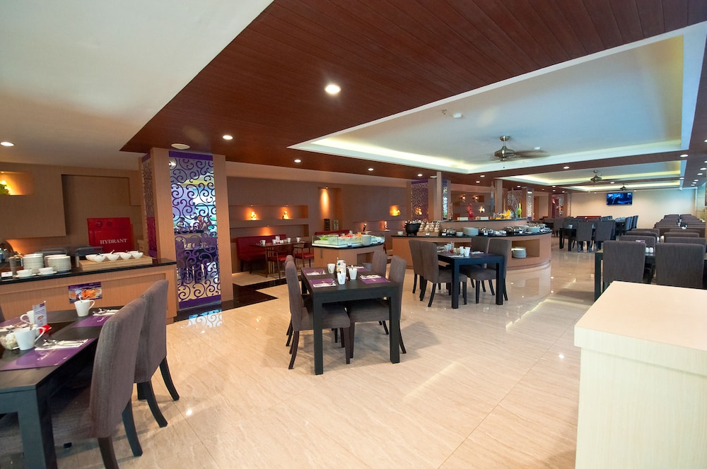 Quest Hotel San Denpasar by ASTON in Denpasar | Best Rates & Deals on ...