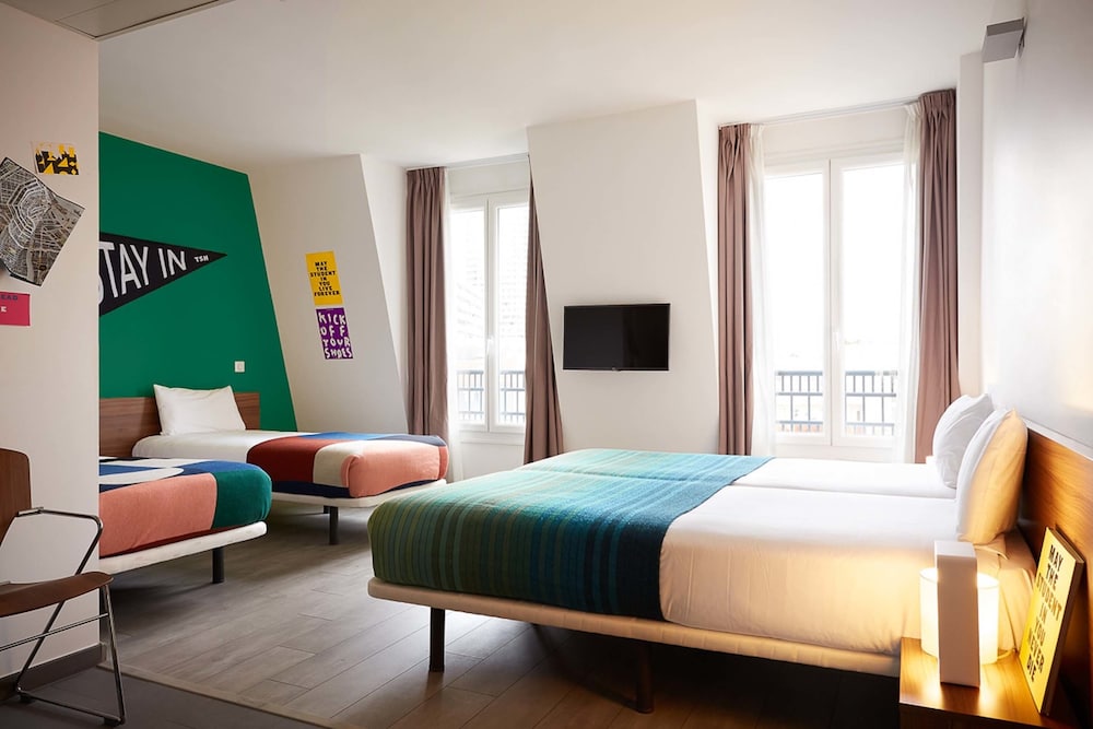 The Social Hub Paris La Defense, Paris: $81 Room Prices & Reviews ...