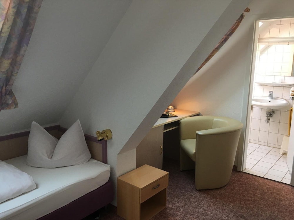 Hotel & Restaurant Park Cafe ISA in Erfurt | $86 Best Rates & Deals on ...