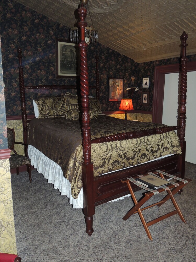 Historic Farnsworth House Inn in Gettysburg | Best Rates & Deals on Orbitz