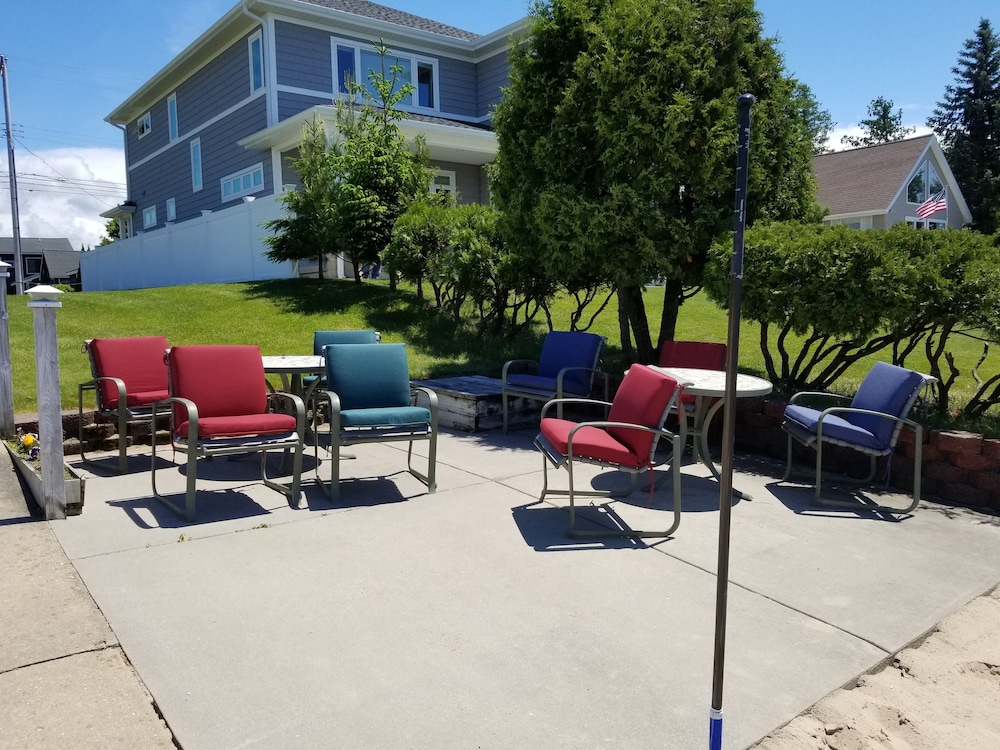 Crystal Lake Resort in Beulah | Best Rates & Deals on Orbitz