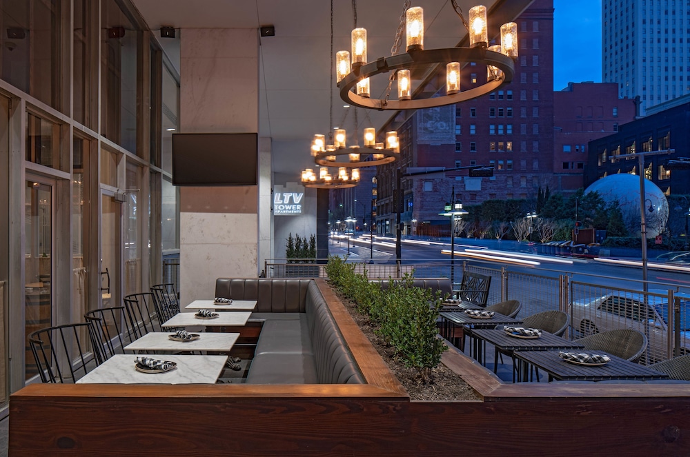 Hilton Garden Inn Downtown Dallas in Dallas, TX | Expedia