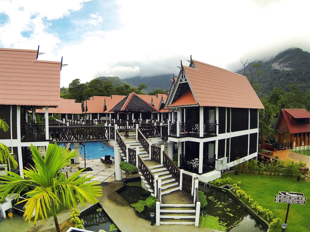 Paya Beach Spa & Dive Resort in Tioman Island | Best Rates & Deals on ...