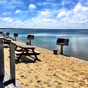 Top Mast Resort in North Truro, MA | Expedia