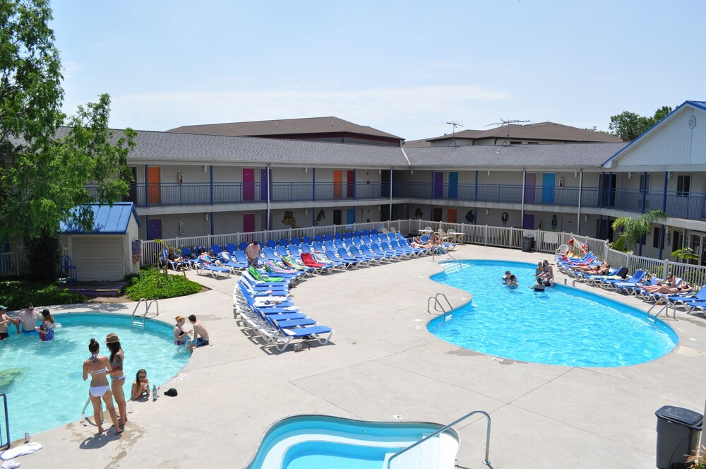 Islander Inn in Put-in-Bay | Best Rates & Deals on Orbitz