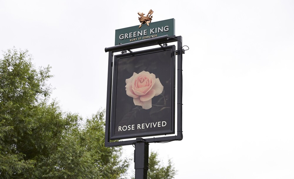 The Rose Revived - Chef & Brewer: AU$129 Deals & Reviews (Witney, GBR ...