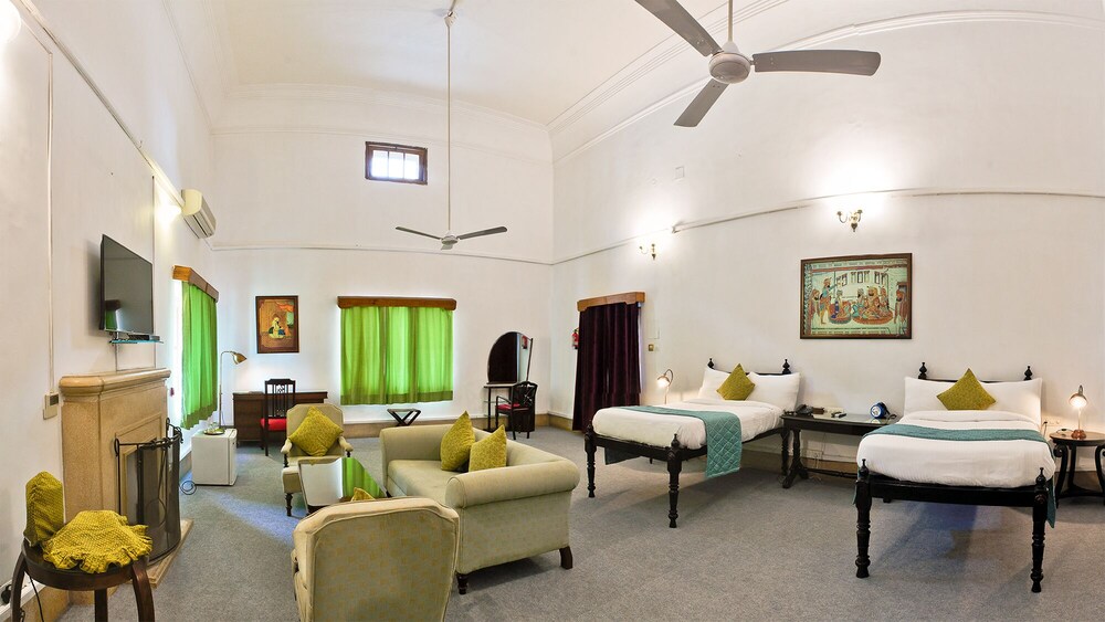 Neemrana's Baradari Palace: AU$115 Deals & Reviews (Patiala, IND) | Wotif