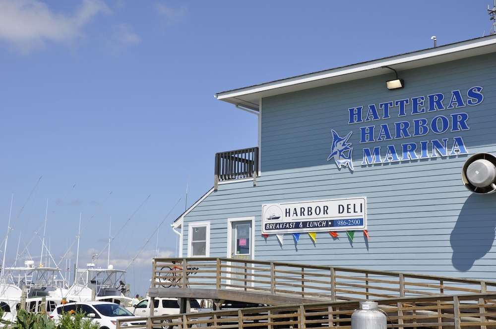Hatteras Harbor Marina and Motel, Hatteras: Room Prices & Reviews ...
