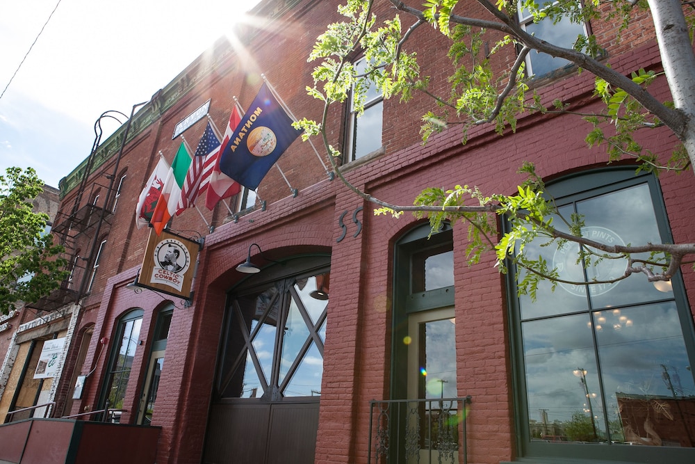 Hotel Arvon in Great Falls | Best Rates & Deals on Orbitz