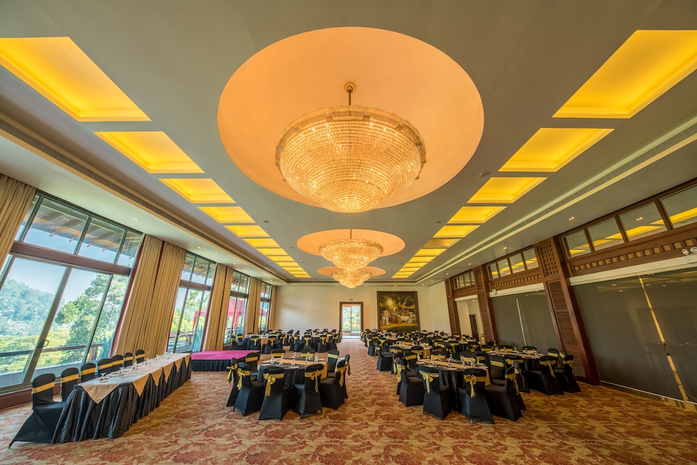 Earl's Regent Kandy in Kandy | Best Rates & Deals on Orbitz