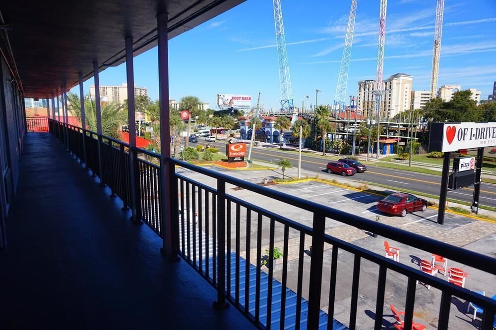 Travelodge by Wyndham Orlando / Heart of International Drive in Orlando ...