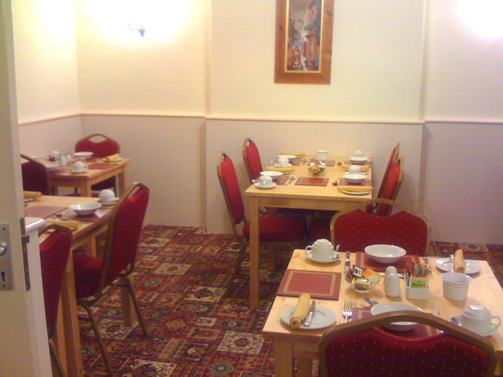 Karden House: AU$137 Deals & Reviews (Llandudno, GBR) | Wotif