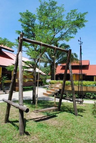 Tanisa Resort in Chumphon | Best Rates & Deals on Orbitz