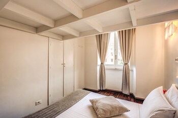 Your Suite Rome, Rome: $243 Room Prices & Reviews | Travelocity