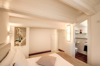 Your Suite Rome, Rome: $243 Room Prices & Reviews | Travelocity