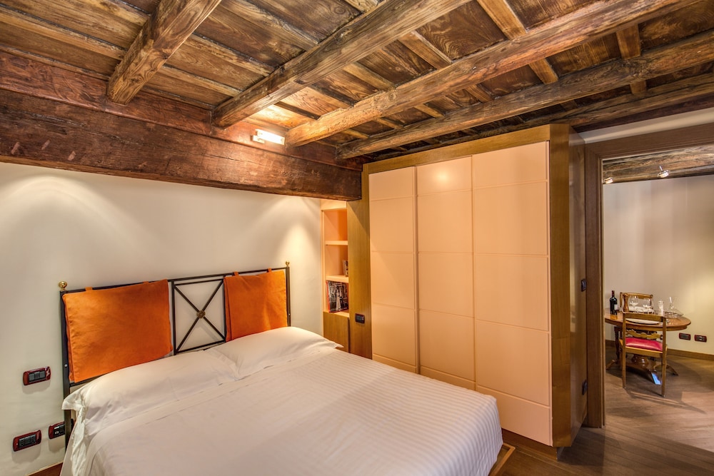 Your Suite Rome, Rome: $183 Room Prices & Reviews | Travelocity