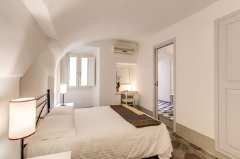 Your Suite Rome, Rome: $243 Room Prices & Reviews | Travelocity