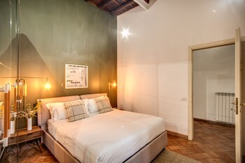 Your Suite Rome, Rome: $243 Room Prices & Reviews | Travelocity