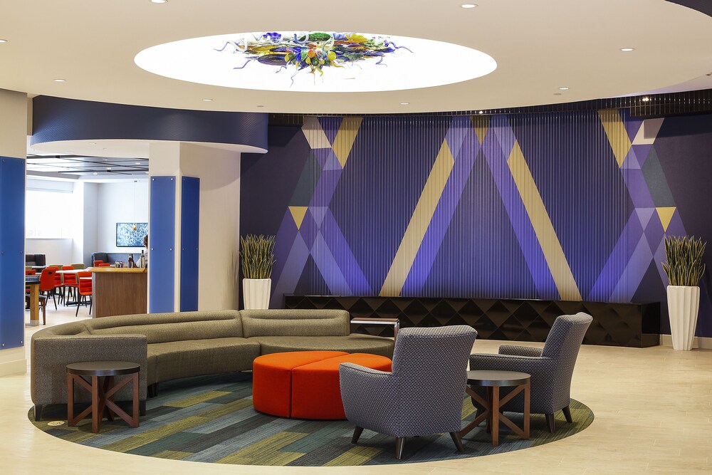 Holiday Inn Express & Suites Louisville Downtown, an IHG Hotel in ...
