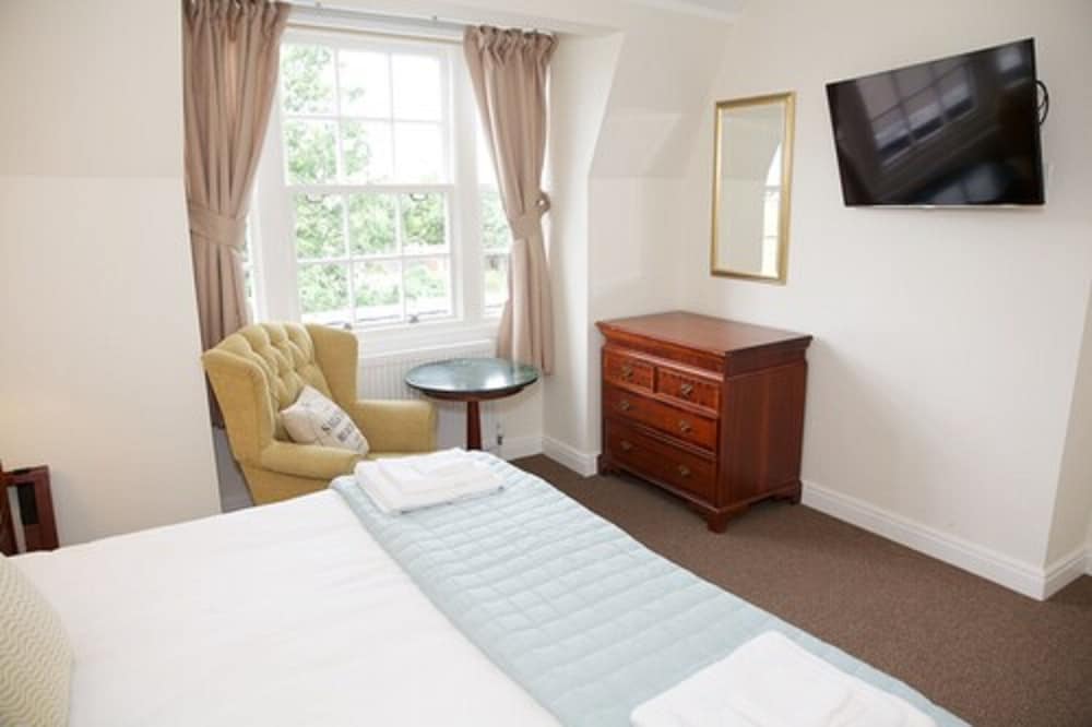 The Captain Cook Hotel in London | Best Rates & Deals on Orbitz