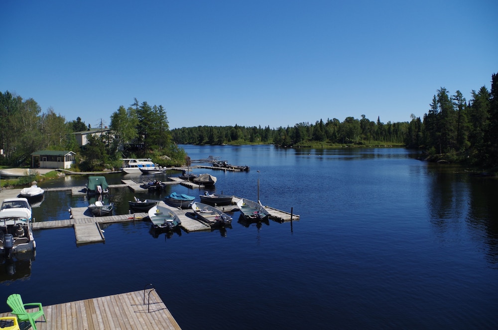 Dogtooth Lake Resort: 2019 Room Prices , Deals & Reviews | Expedia