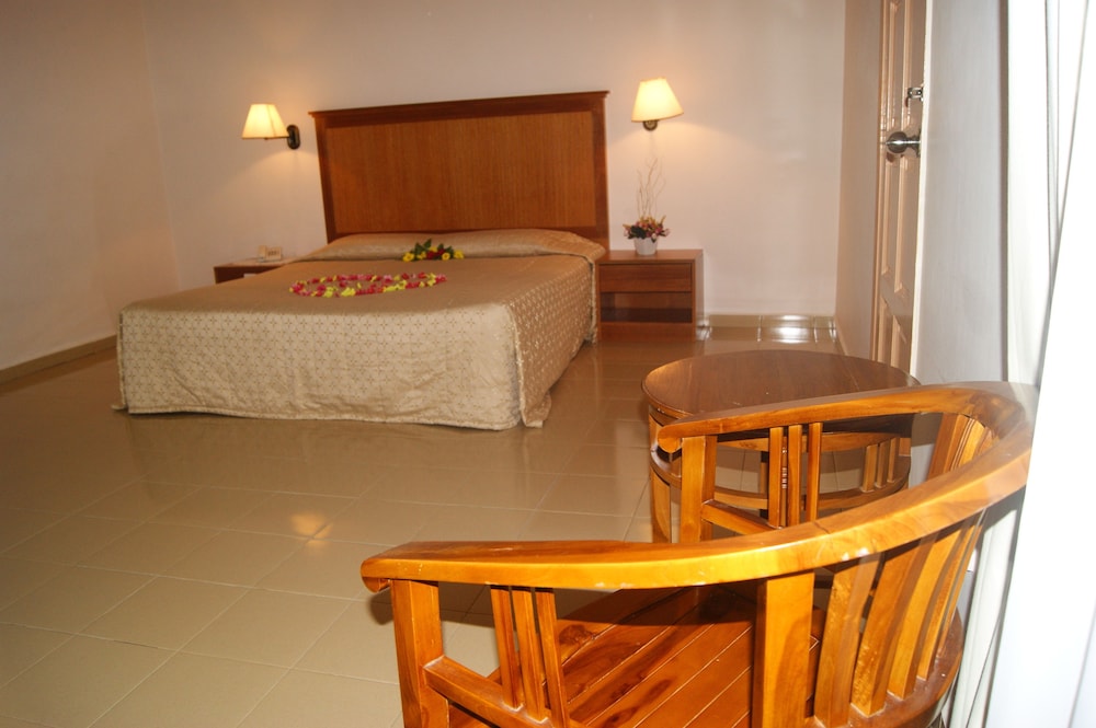 Rompin Beach Resorts, Kuala Rompin: $46 Room Prices & Reviews | Travelocity