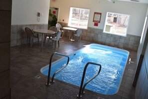 Book White Pine Lodge in Munising | Hotels.com