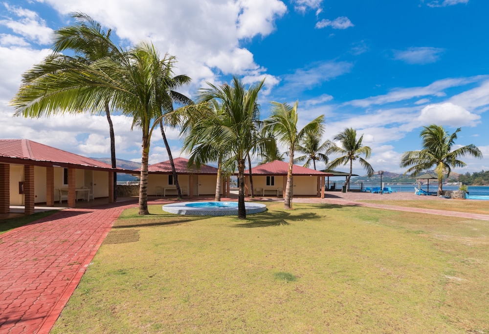 Whiterock Beach Hotel + Waterpark, Subic: 2020 Room Prices & Reviews ...