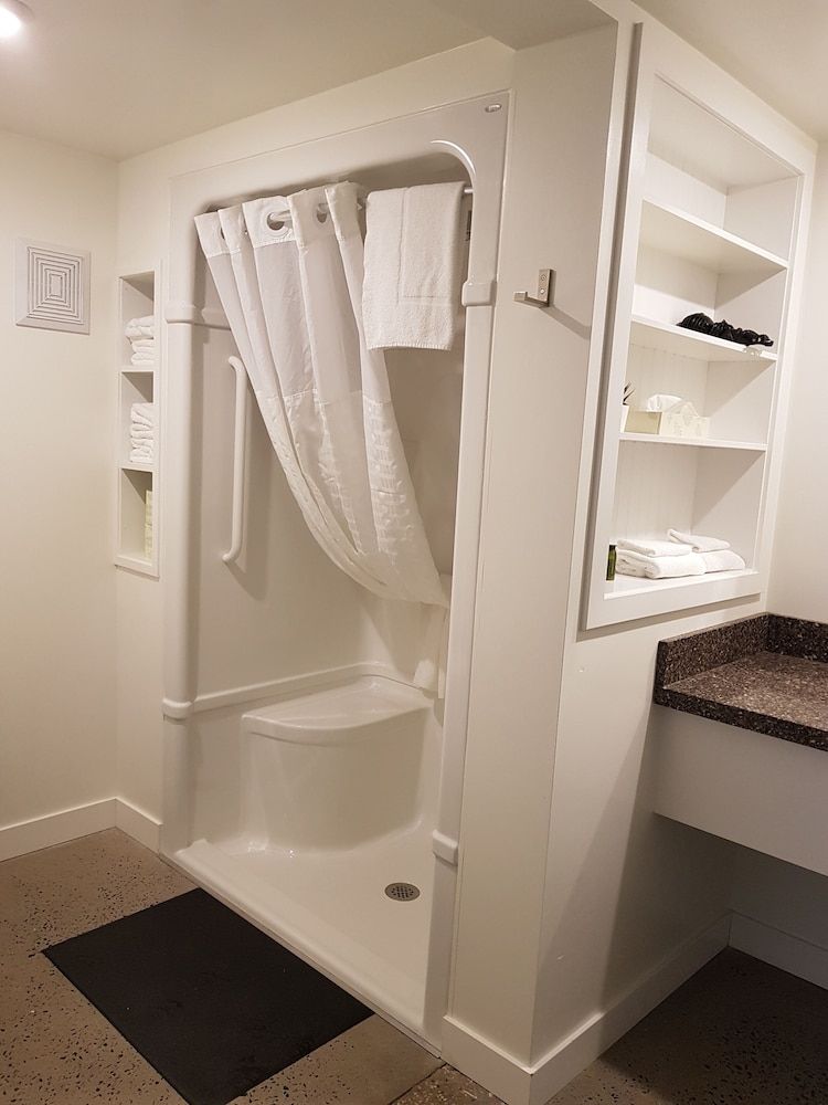 Nature's Inn Kenora in Kenora | Best Rates & Deals on Orbitz