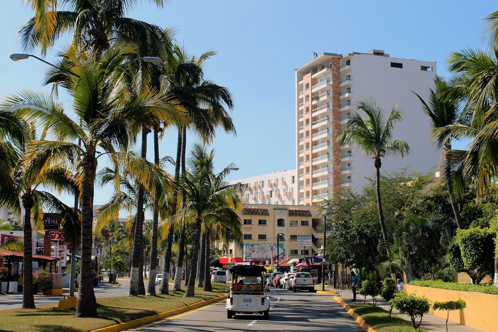 Pacific Palace Beach Tower Hotel in Mazatlan | Expedia