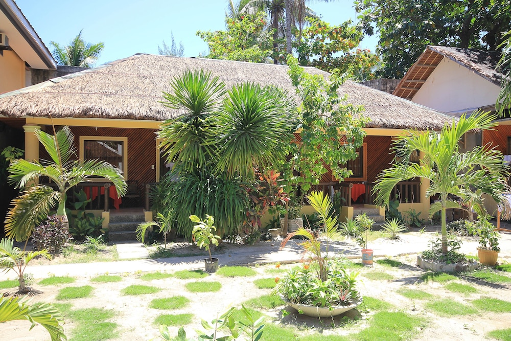 Bamboo Beach Resort in Boracay Island | Best Rates & Deals on Orbitz