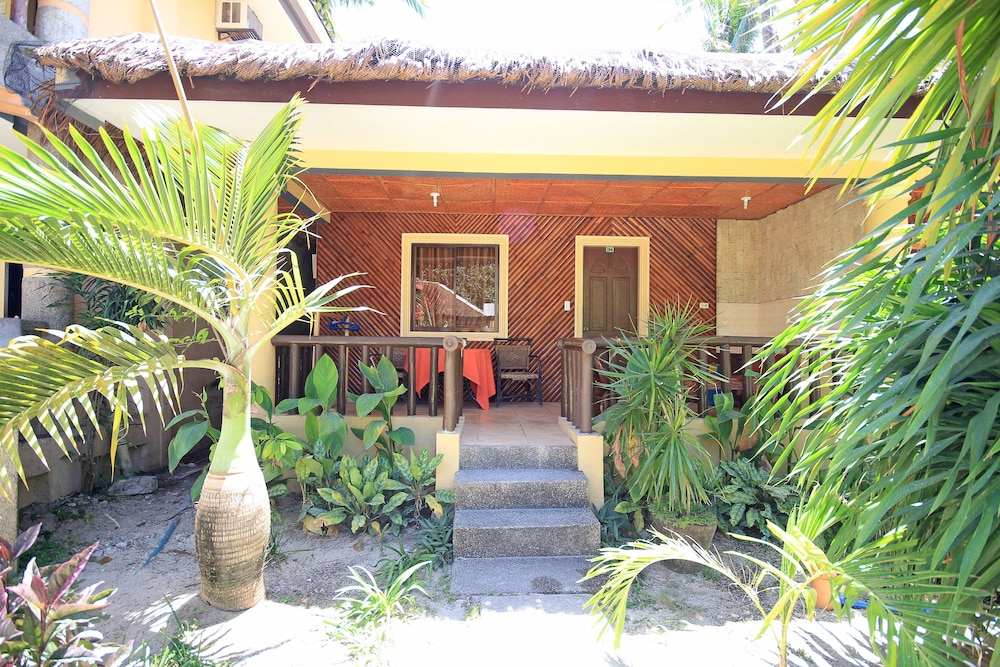 Bamboo Beach Resort in Boracay Island | Best Rates & Deals on Orbitz