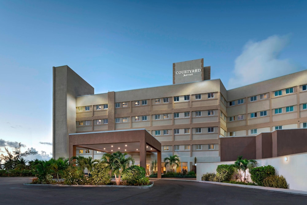 Courtyard by Marriott Nassau Downtown/Junkanoo Beach, Nassau: $186 Room ...
