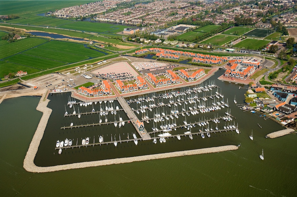 Roompot Hotel Marinapark Volendam: AU$175 Deals & Reviews (Volendam ...