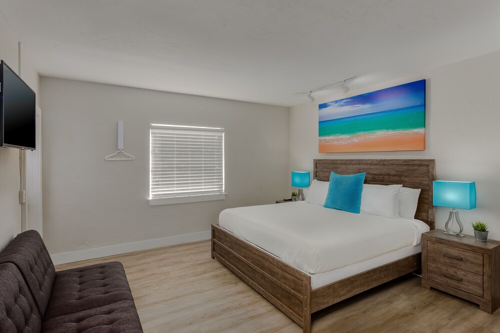 Drift Hotel, Key Largo: $169 Room Prices & Reviews | Travelocity